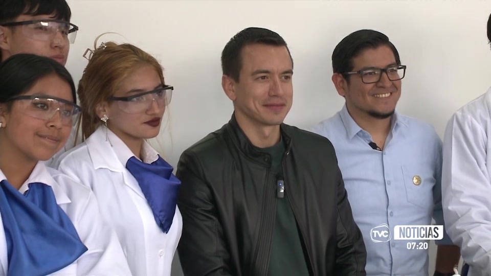 Presidente inauguró una unidad educativa en el sur de Quito que acogerá ...