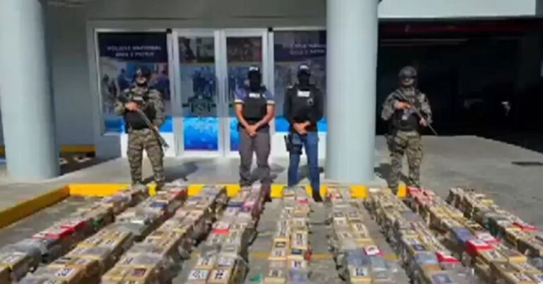 Golpe al narcotráfico: decomisan $86 millones en droga oculta en contenedores - TVC