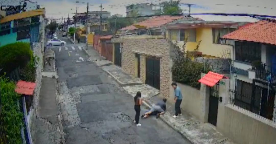 Vecinos de La Gasca en Quito capturan a tres delincuentes tras asalto ...